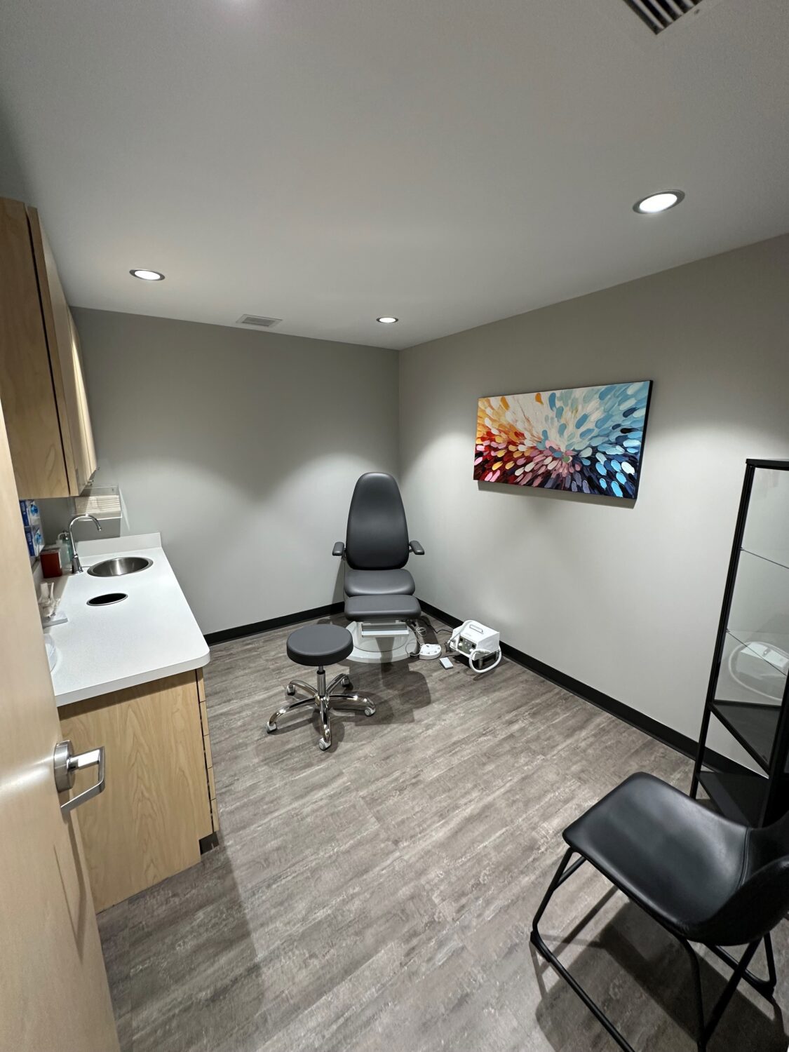 Modern Foot & Ankle – JamesCo Builders